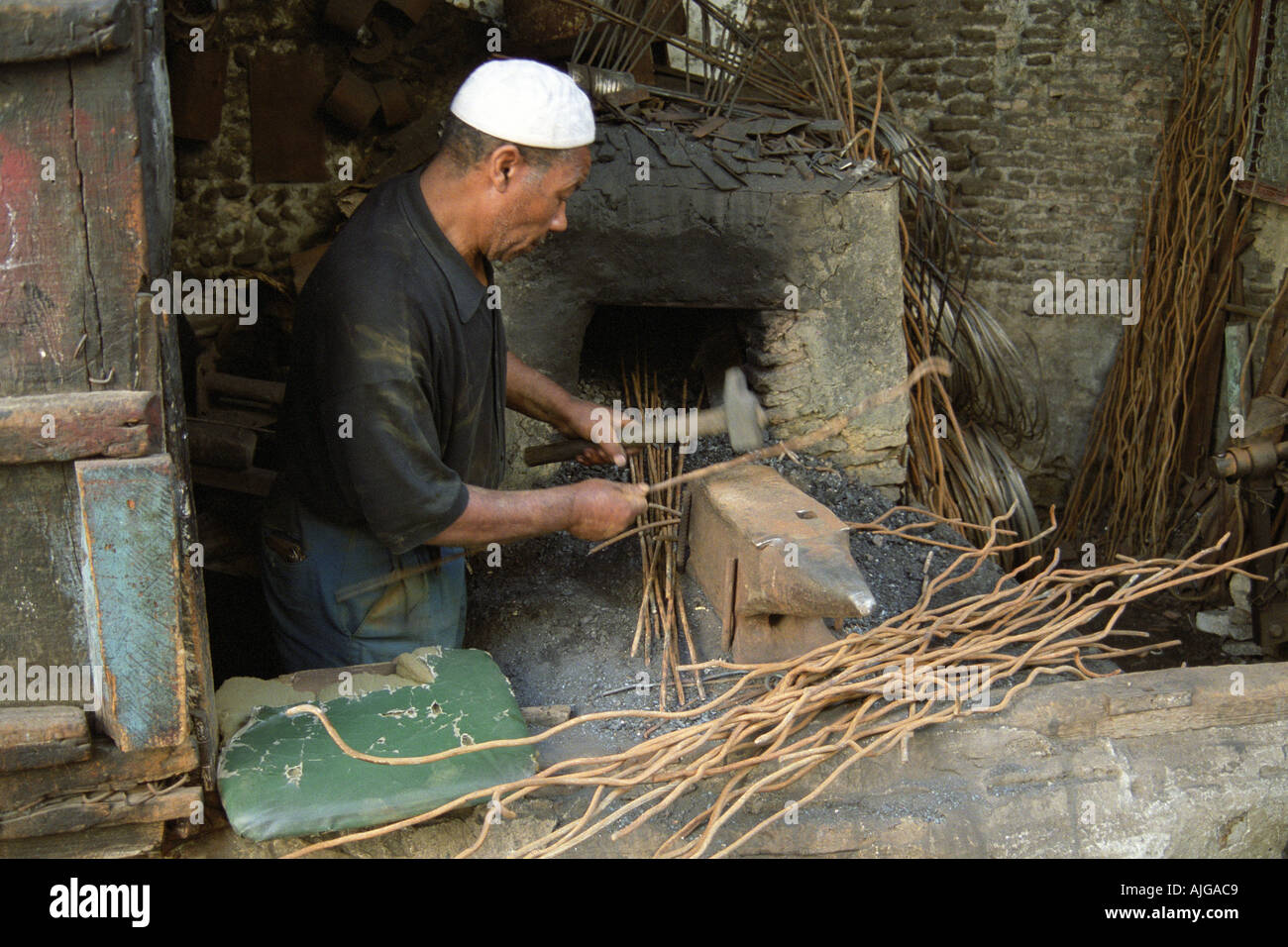 North african craftsman hi-res stock photography and images - Alamy