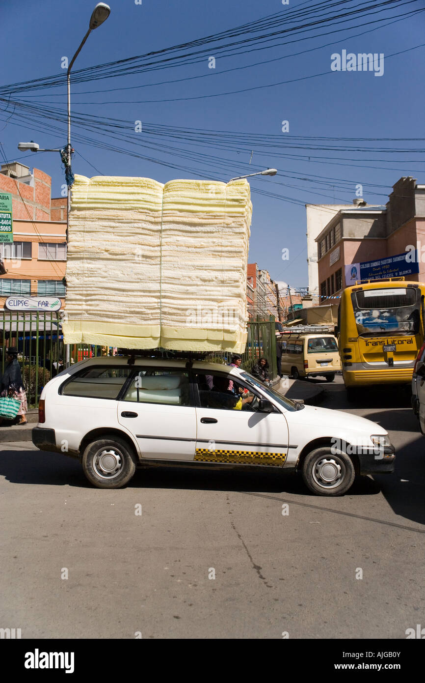 Overloaded car hi-res stock photography and images - Alamy