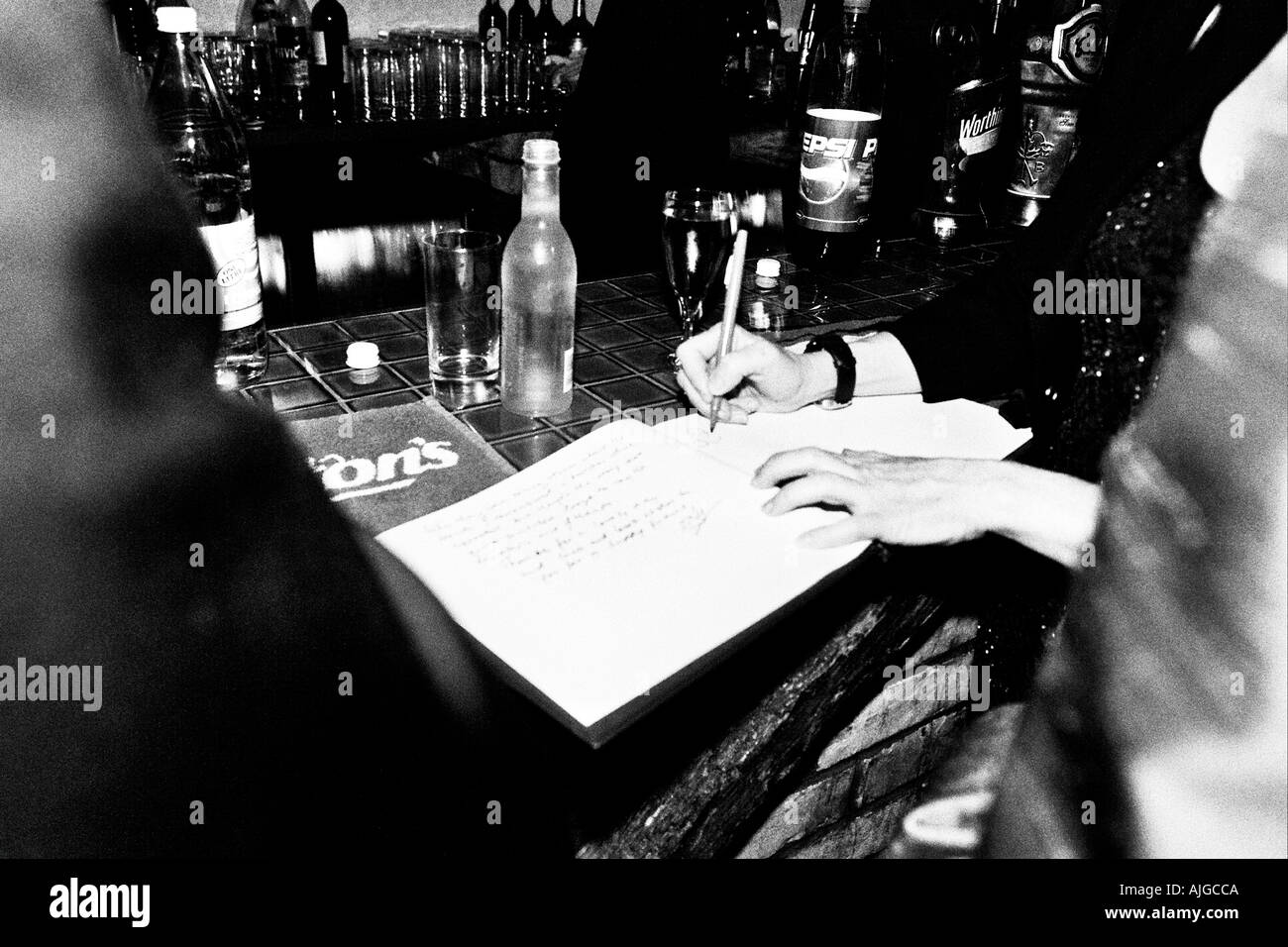 English drinking house Black and White Stock Photos & Images - Alamy