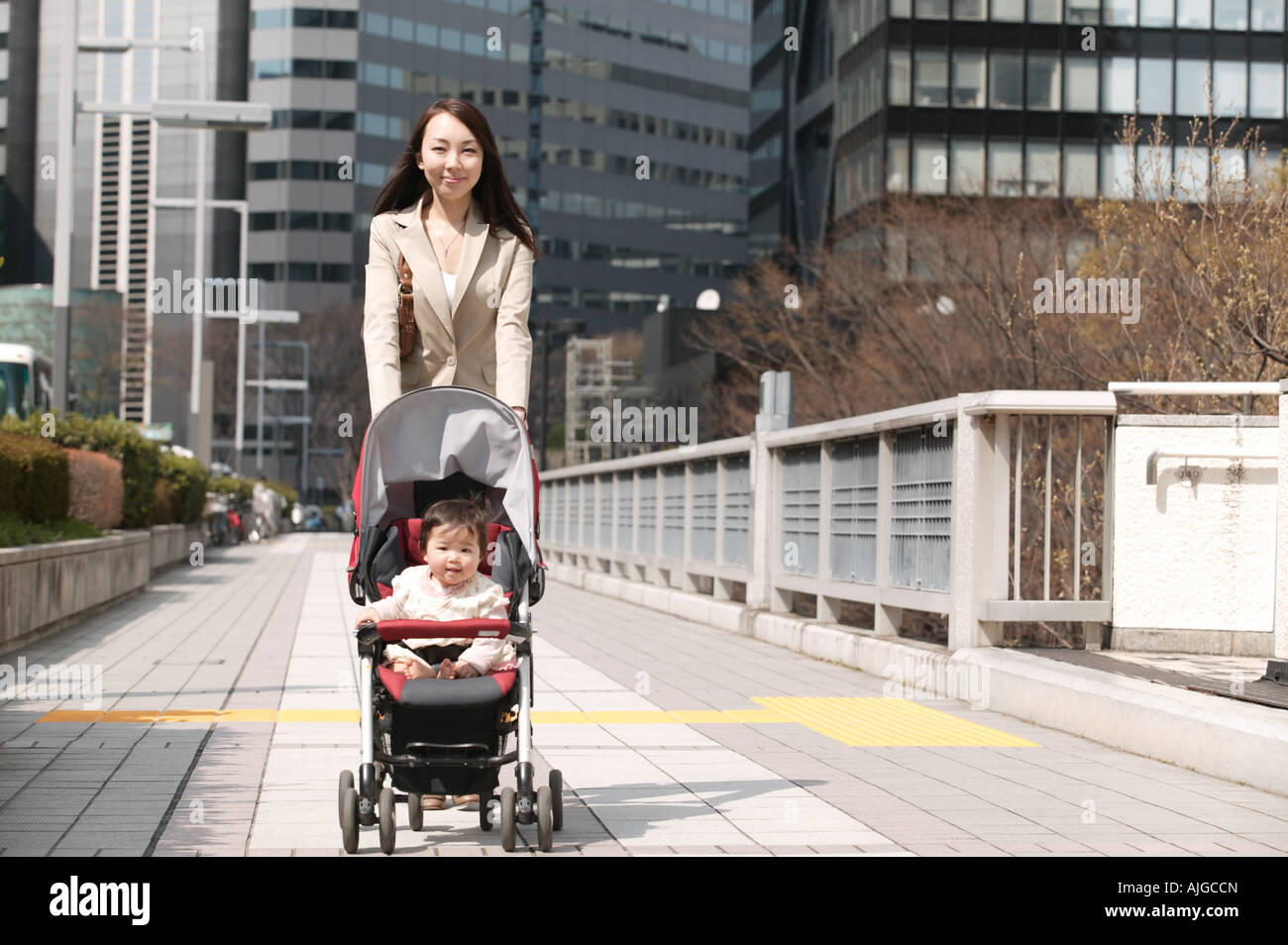 Baby stroller hi-res stock photography and images - Alamy