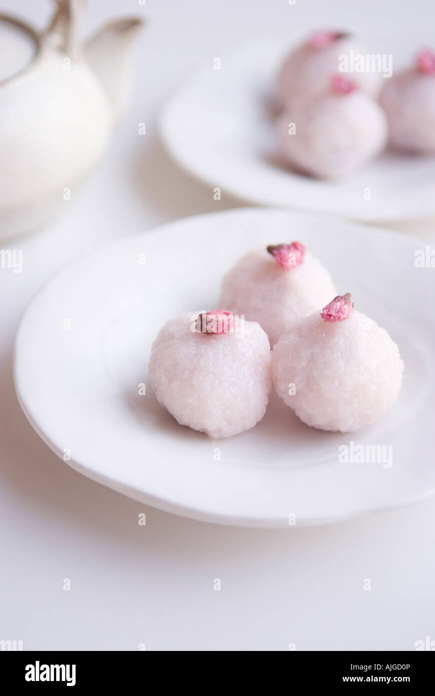 Sakura mochi hi-res stock photography and images - Alamy