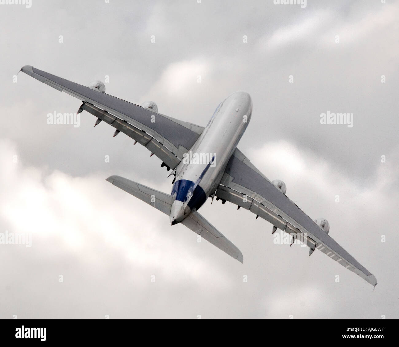 Airbus A380-800 banking. Taken in-flight from behind Stock Photo - Alamy