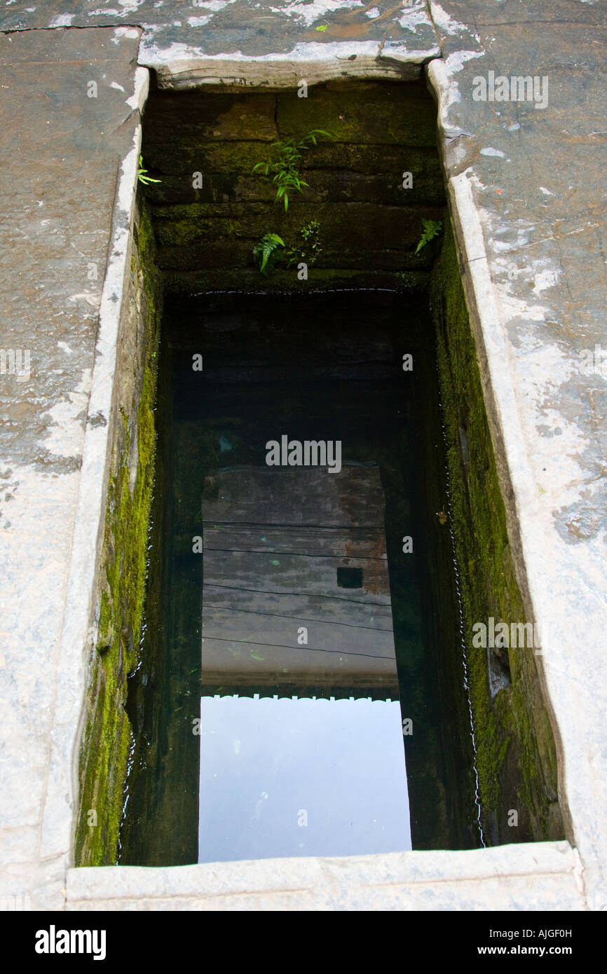 Water well china ancient hi-res stock photography and images - Alamy