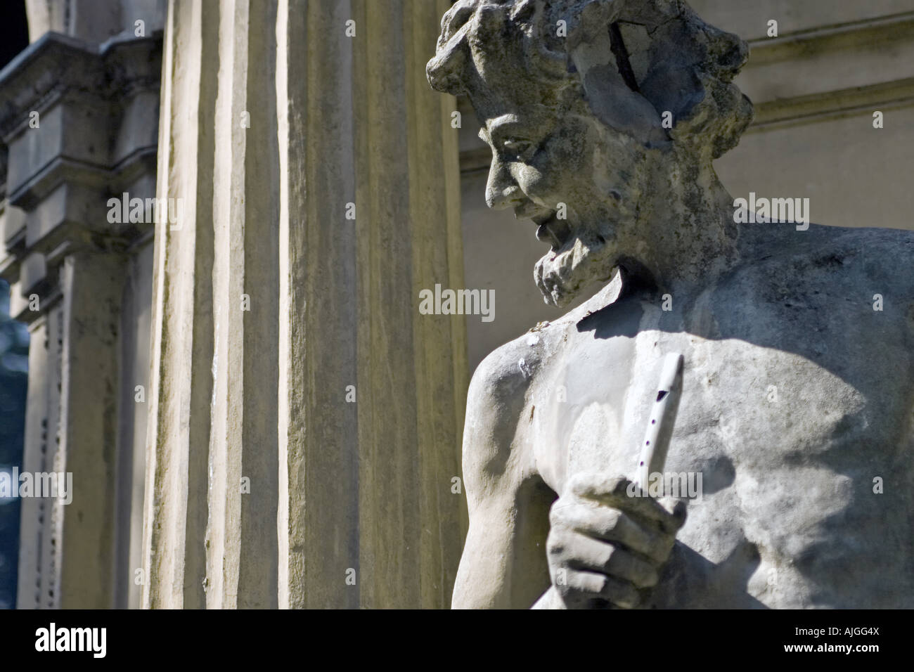 Pan piper sculpture hi-res stock photography and images - Alamy