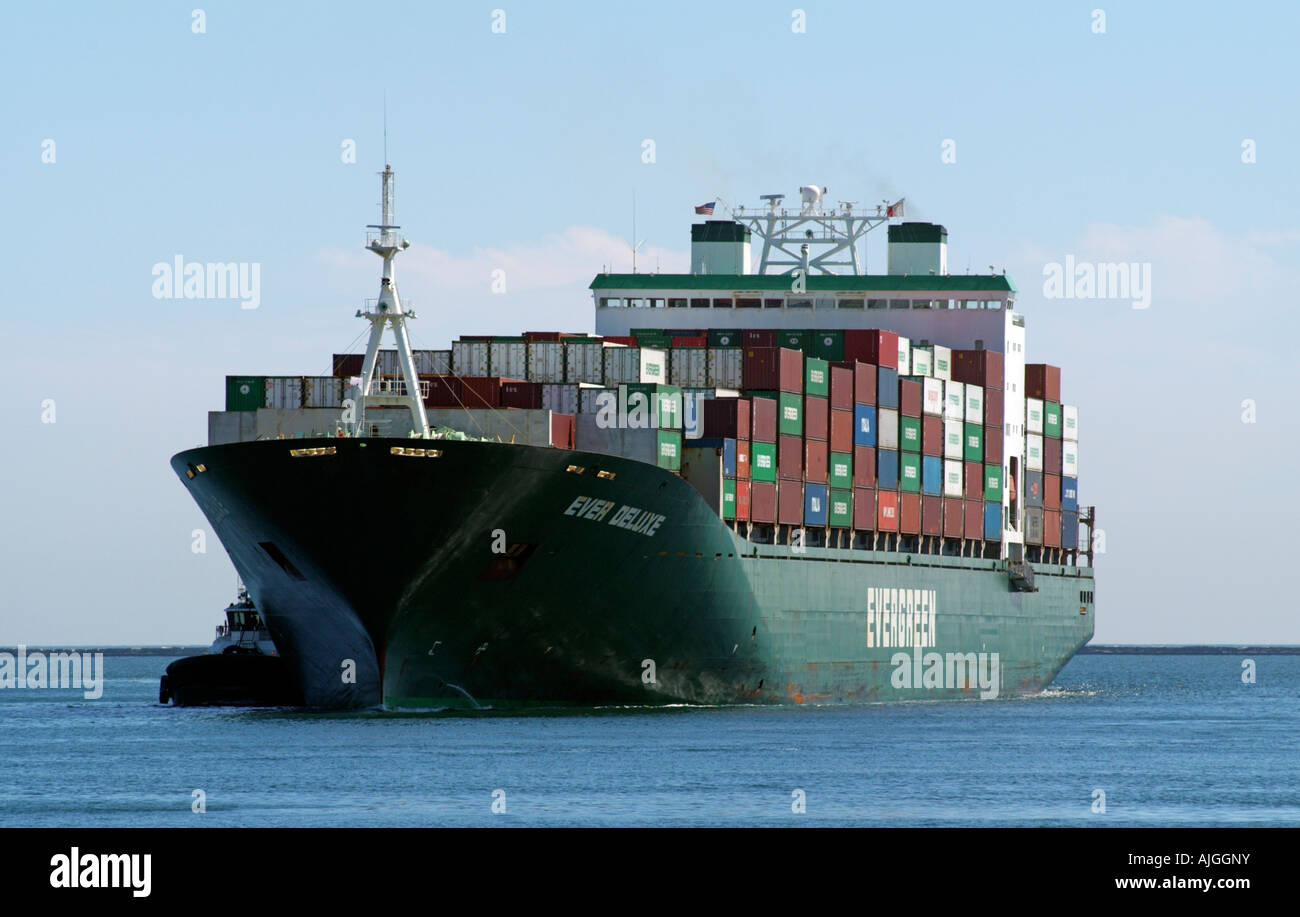 Evergreen Container Ship Ever Deluxe Enters the Port of Los Angeles ...