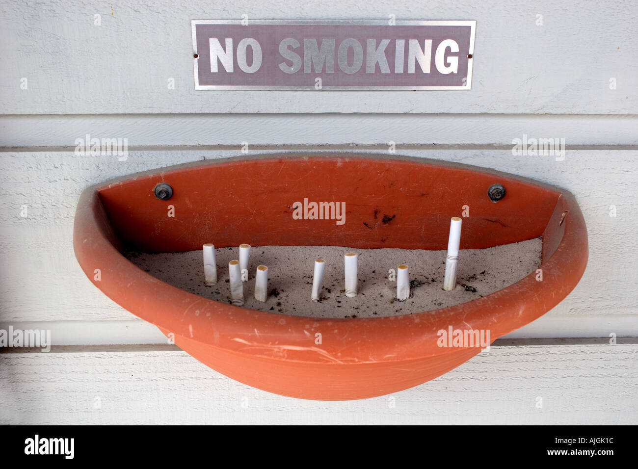 No smoking sign and ash tray for cigarette butts Stock Photo - Alamy