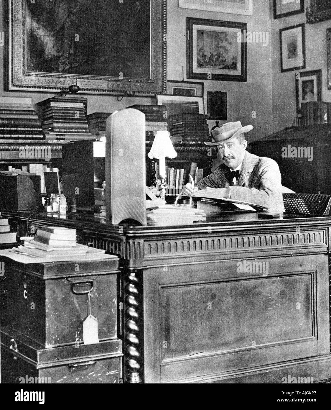 Lord carnarvon hi-res stock photography and images - Alamy