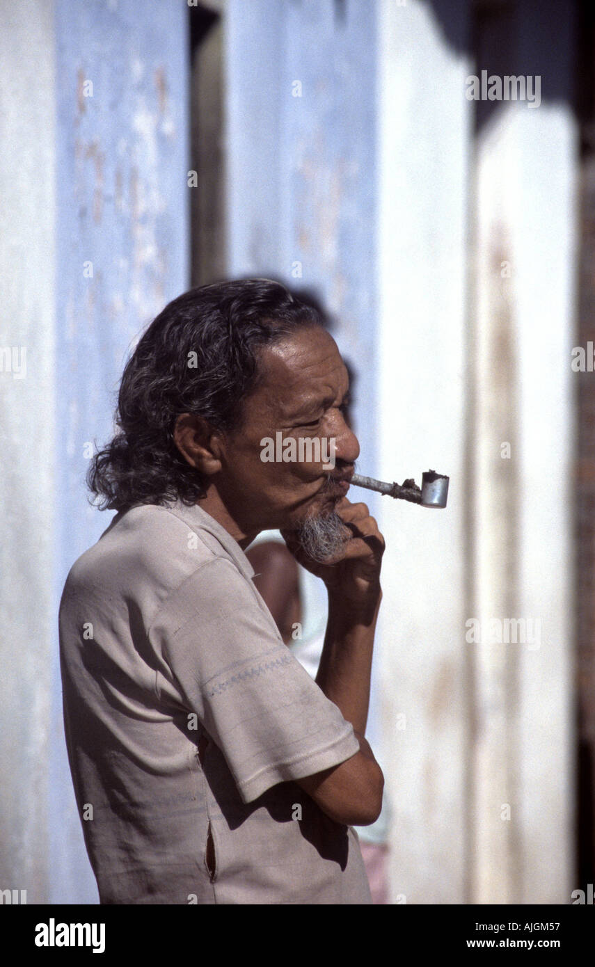 Man smoking pipe, Trinidad, Cuba Stock Photo - Alamy