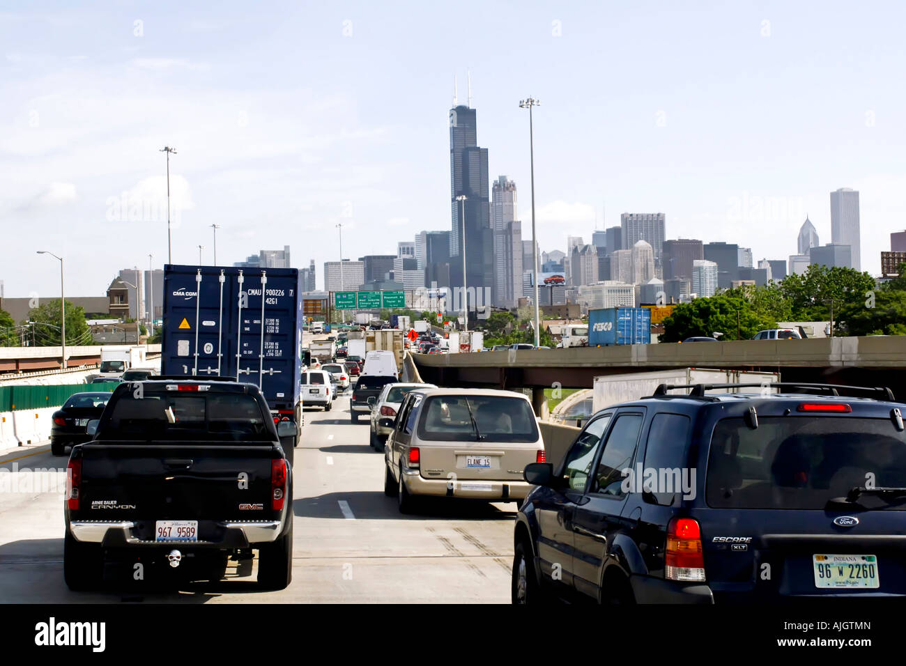 Traffic congestion on the expressway towards downtown Chicago Illinois ...