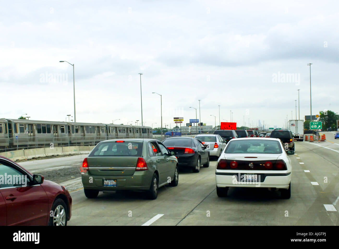 Traffic congestion on the expressway towards downtown Chicago Illinois ...