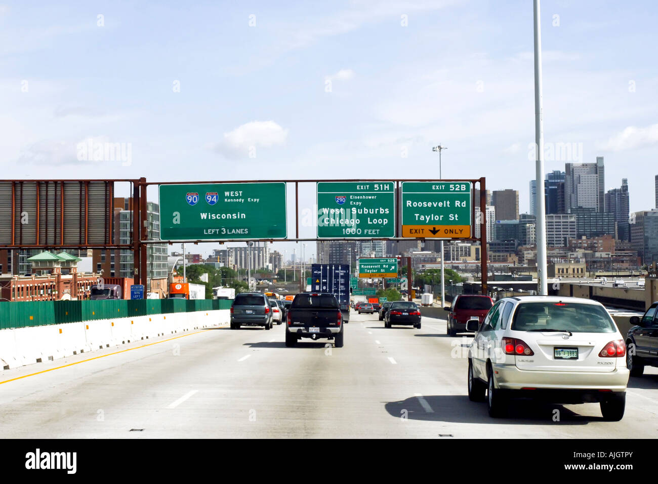 Traffic congestion on the expressway towards downtown Chicago Illinois ...