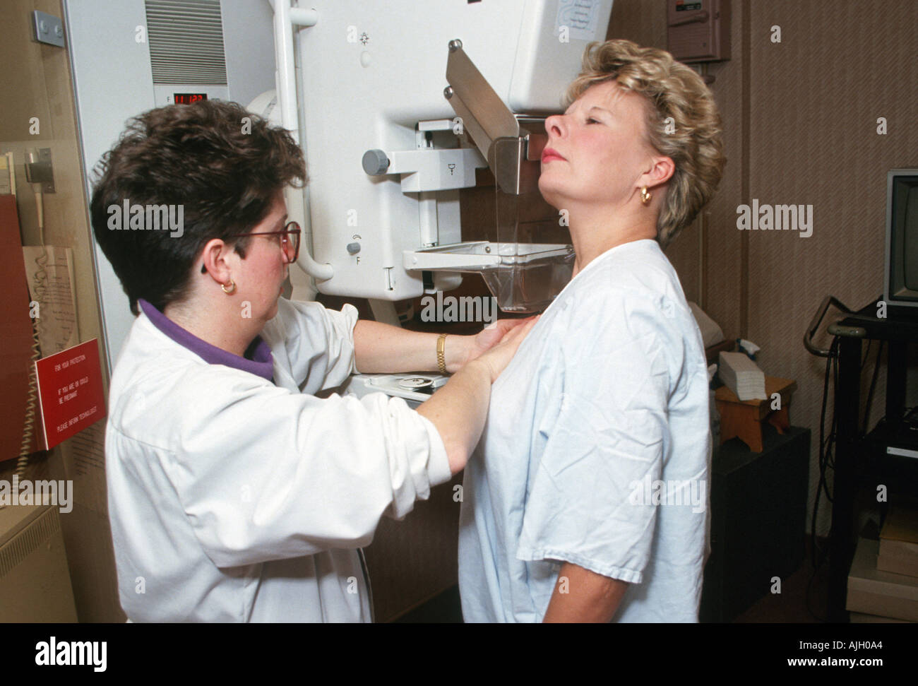 Mammogram hi-res stock photography and images - Alamy