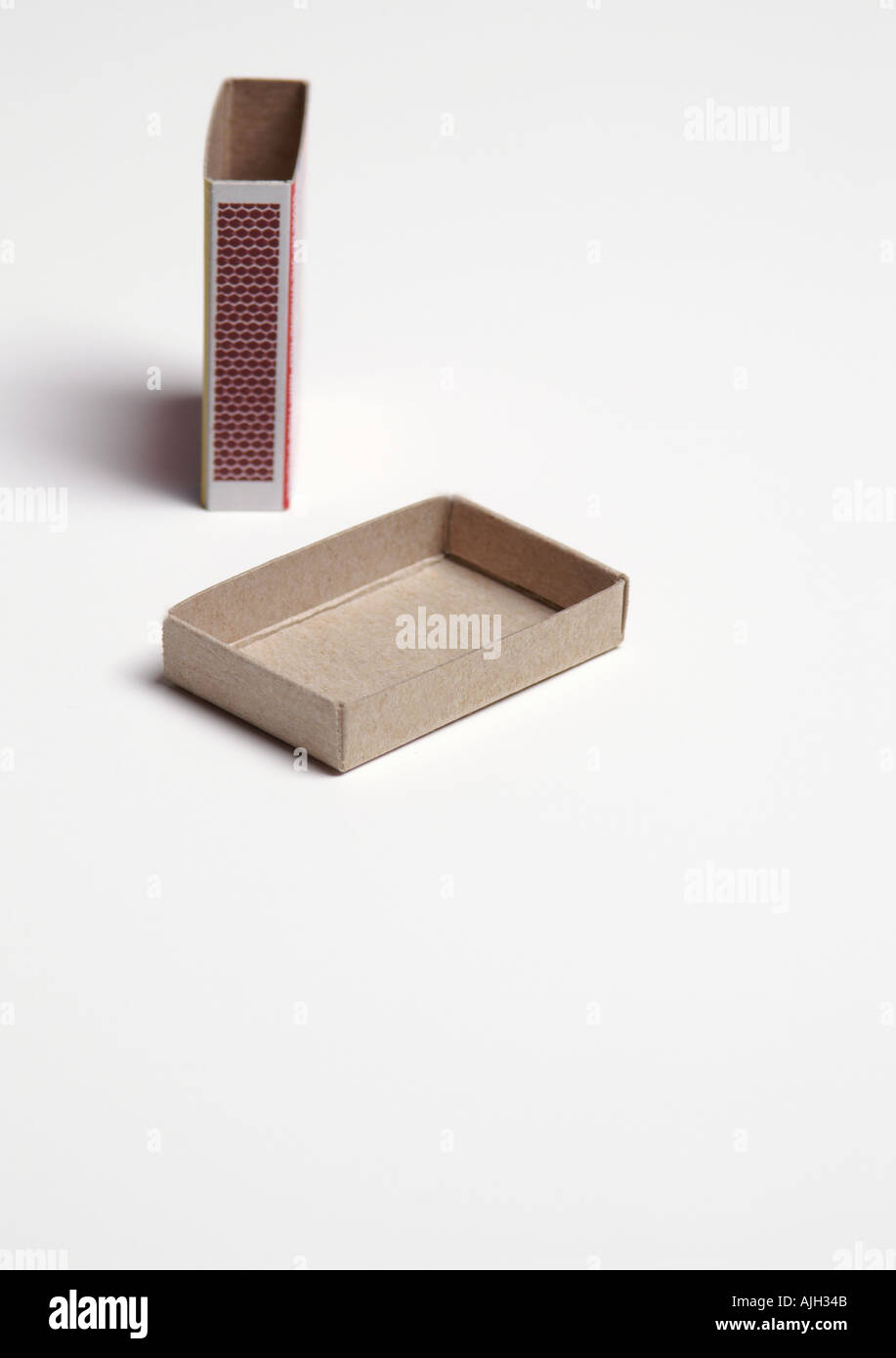 empty match box Stock Photo - Alamy
