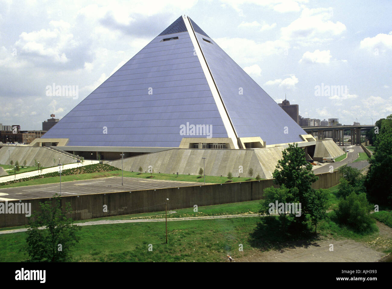 The Great Pyramid Memphis Tennessee Stock Photo - Alamy