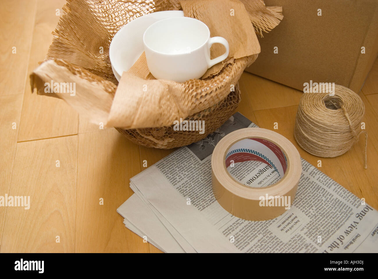 Packing up and moving house Stock Photo - Alamy