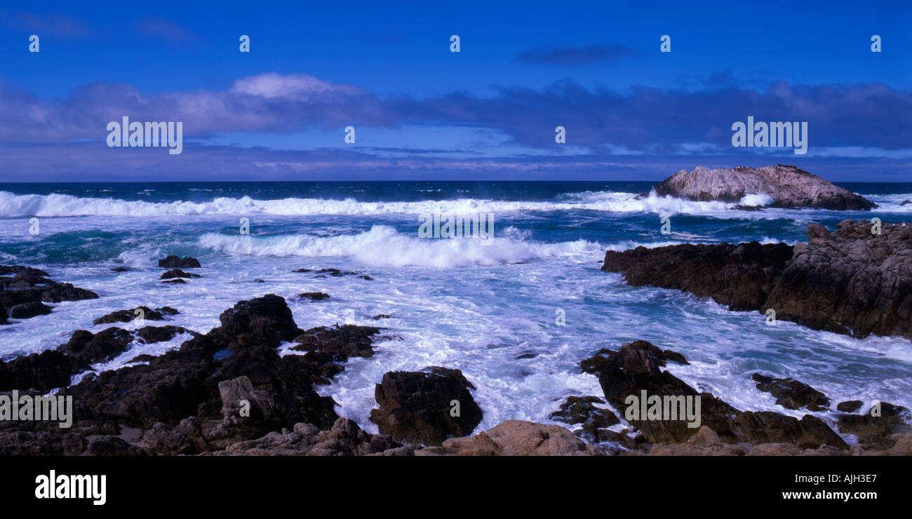 Seventeen mile rocks hi-res stock photography and images - Alamy