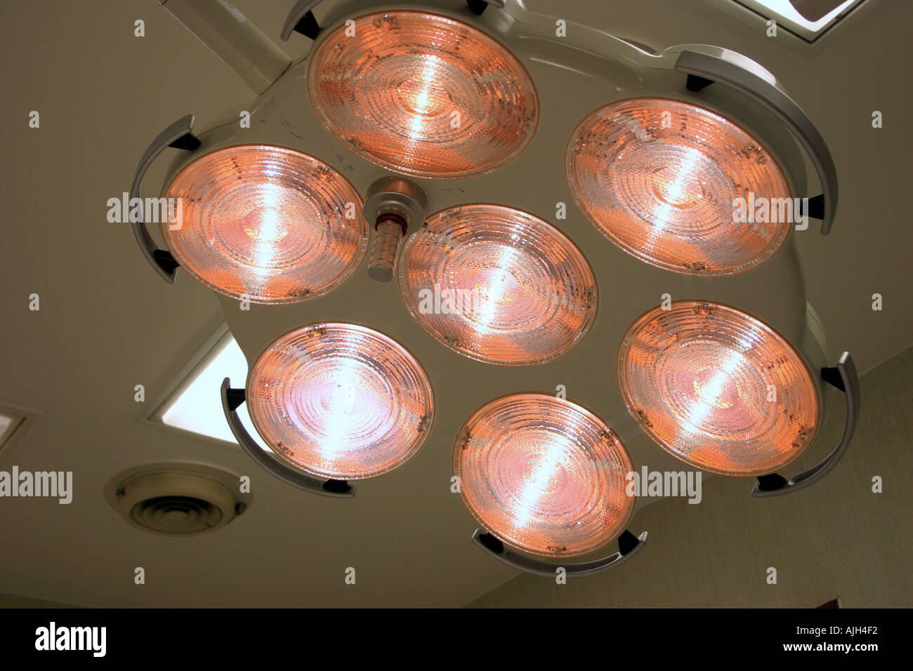 operating theatre lights in hospital Stock Photo - Alamy