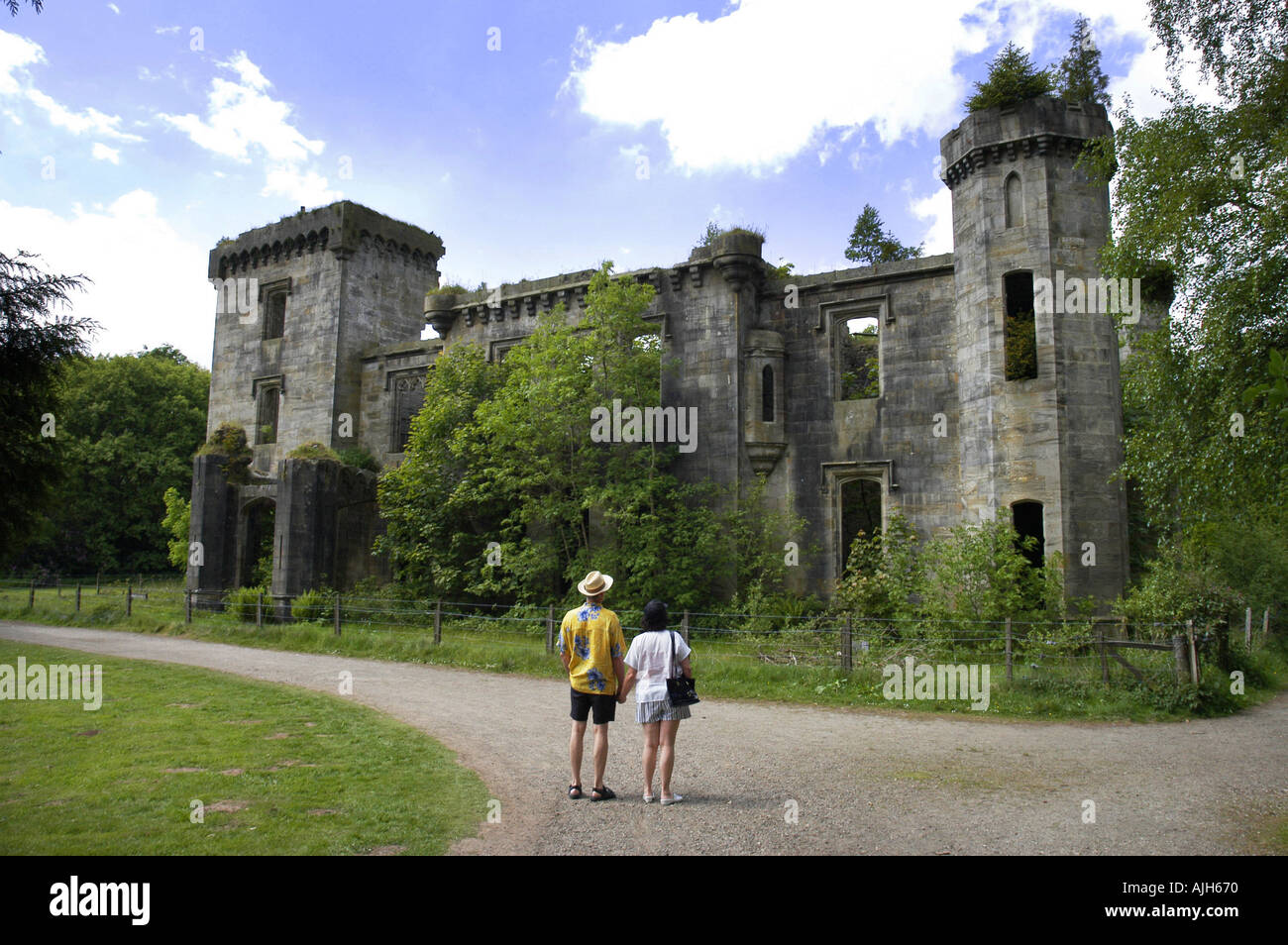 Craigend castle hi-res stock photography and images - Alamy