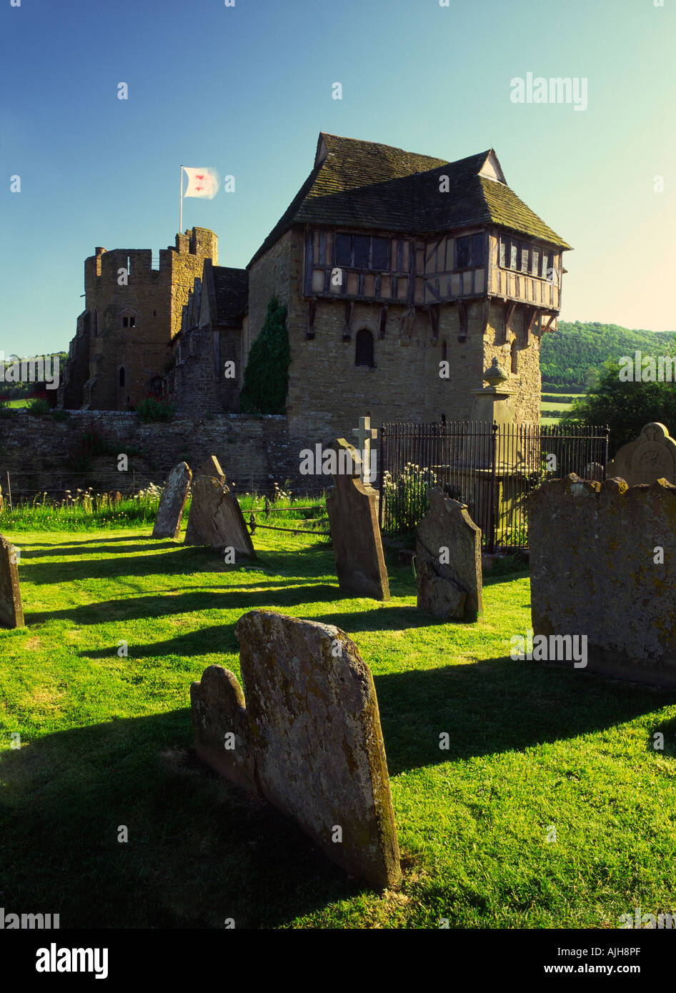 Old craven house hi-res stock photography and images - Alamy