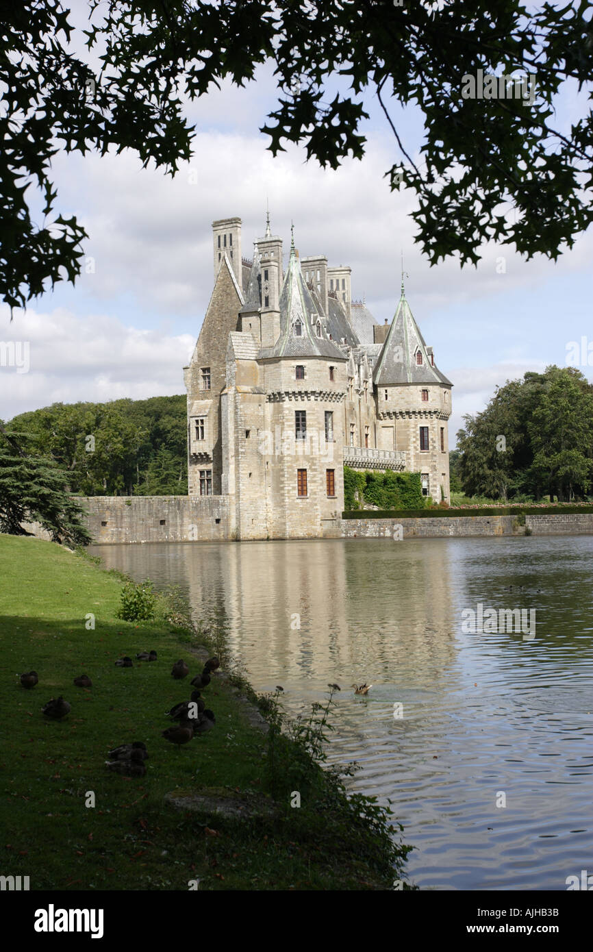 Le chateau de la bretesche france hi-res stock photography and images ...
