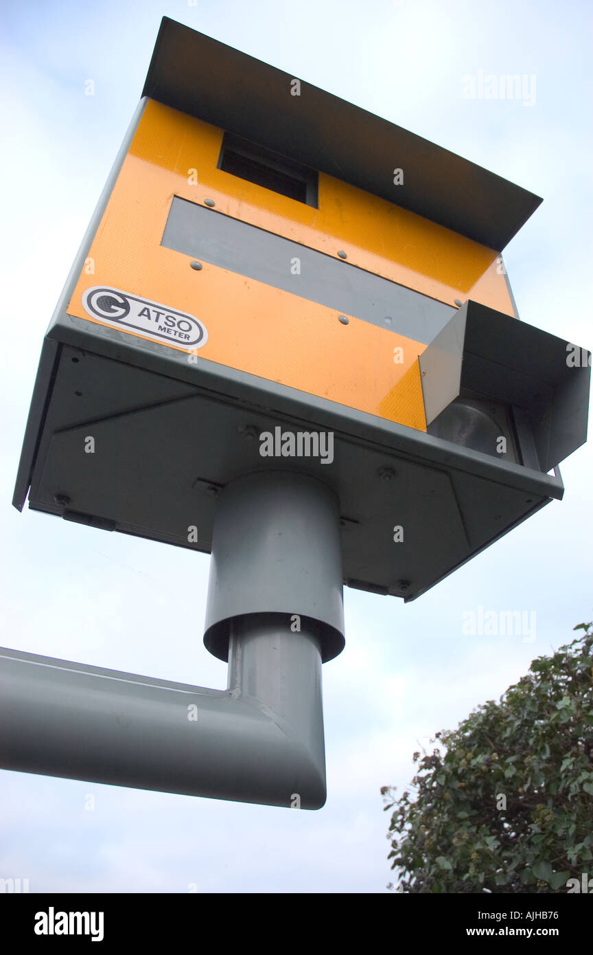 Speed detection hi-res stock photography and images - Alamy