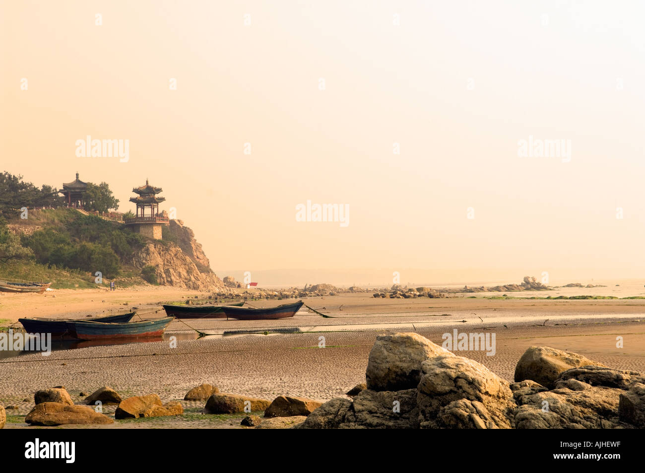 Bo hai hi-res stock photography and images - Alamy