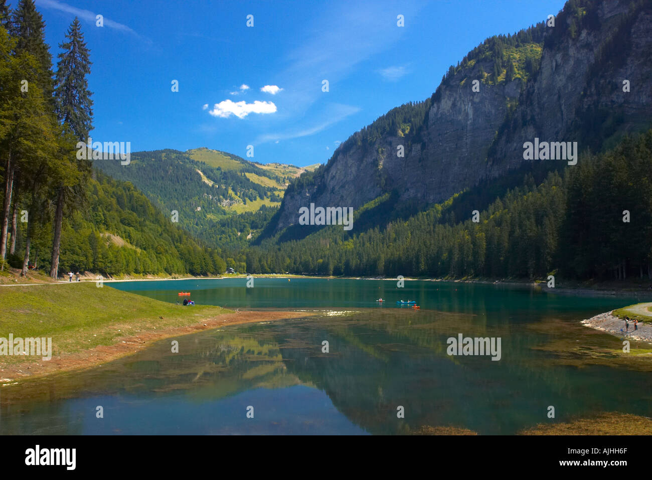 Lac de montriond hi-res stock photography and images - Alamy