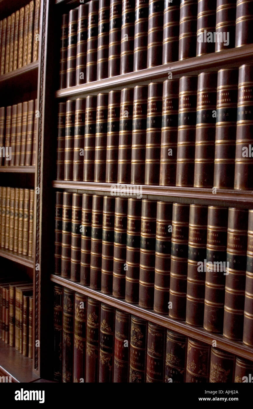 3511 Shelf of old books Stock Photo - Alamy