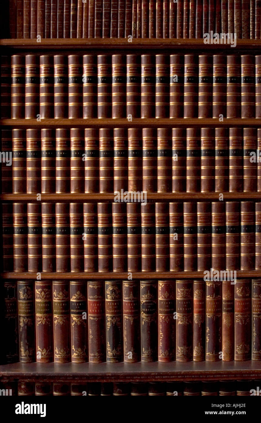 3511 Shelf of old books Stock Photo - Alamy