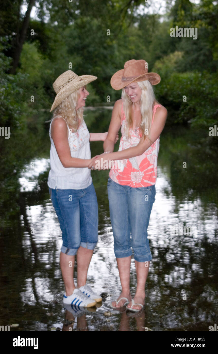 3538 Lucy Lyndsay Model Released Stock Photo - Alamy