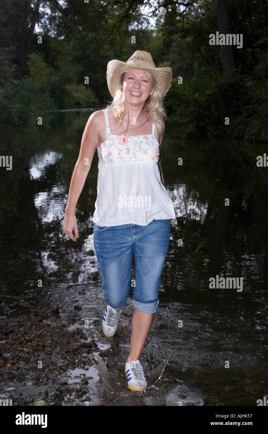 3538 Lucy Lyndsay Model Released Stock Photo - Alamy