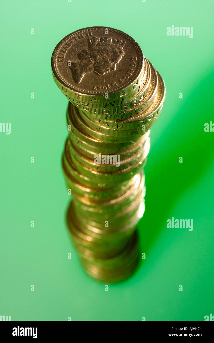 Tall pile of pound coins hi-res stock photography and images - Alamy