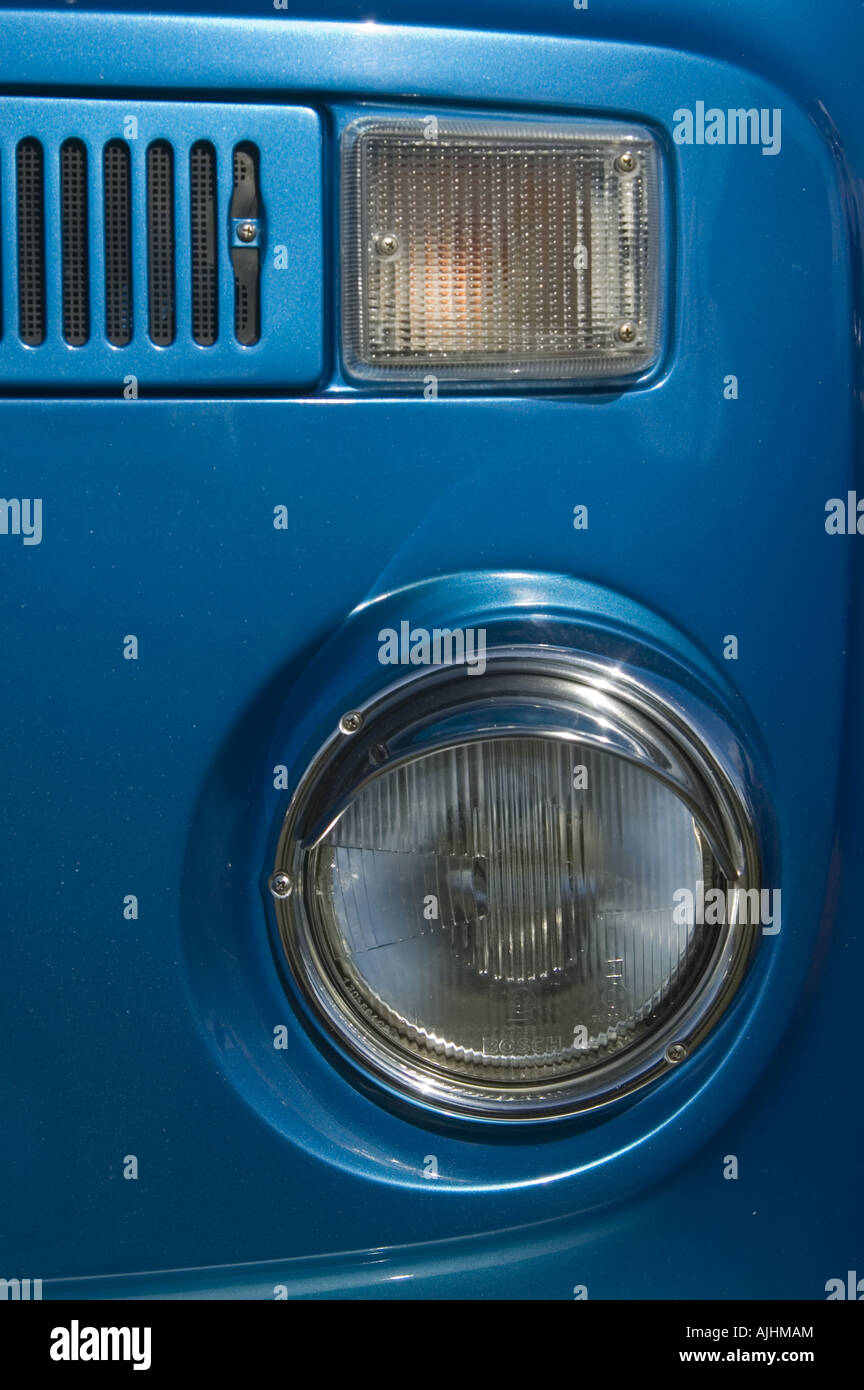 VW Volkswagen Kombi Combi van headlight lamp drive Stock Photo - Alamy