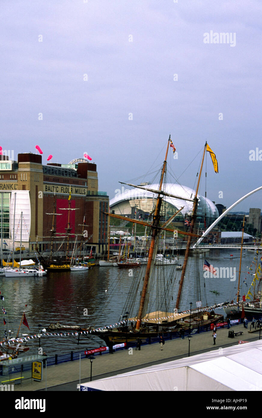 Tall ships newcastle quayside hi-res stock photography and images - Alamy