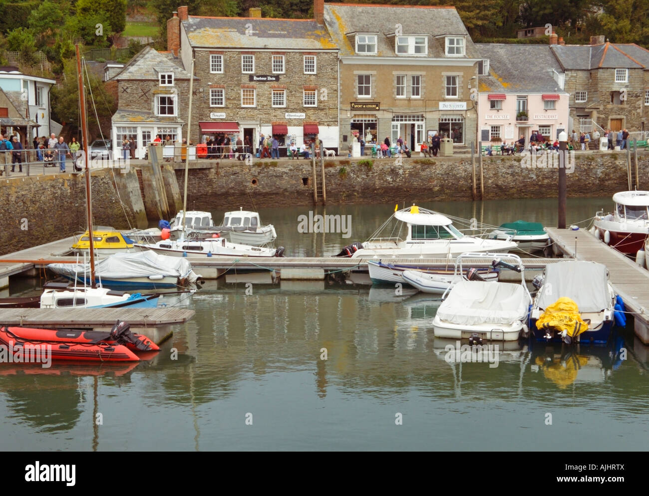 Quay of cornwall hi-res stock photography and images - Alamy