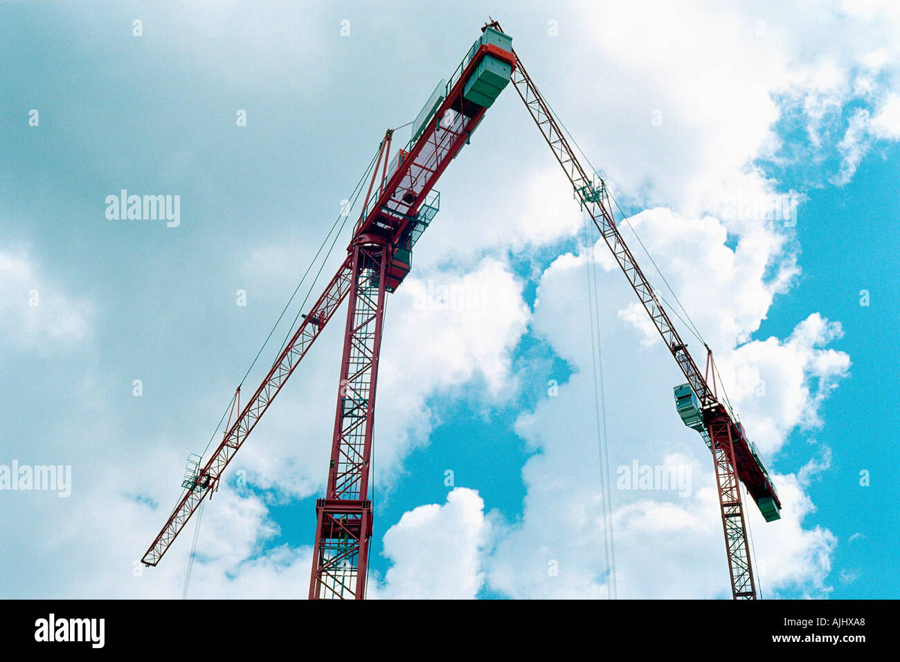 Industrial cranes hi-res stock photography and images - Alamy