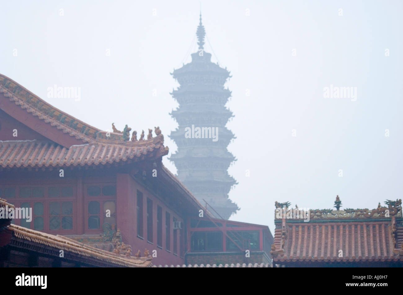 Bailin temple hi-res stock photography and images - Alamy