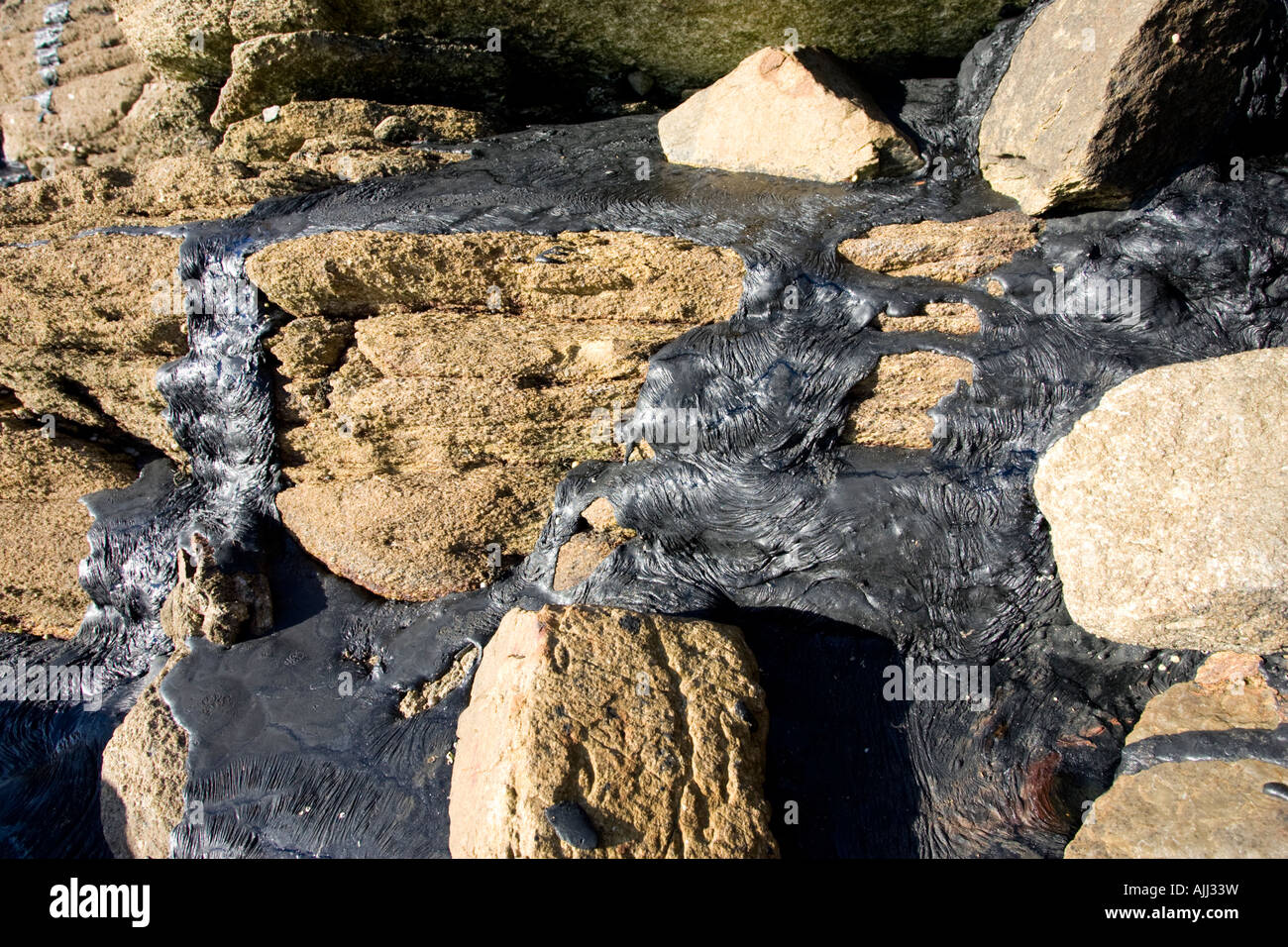 Oil coastline hi-res stock photography and images - Alamy