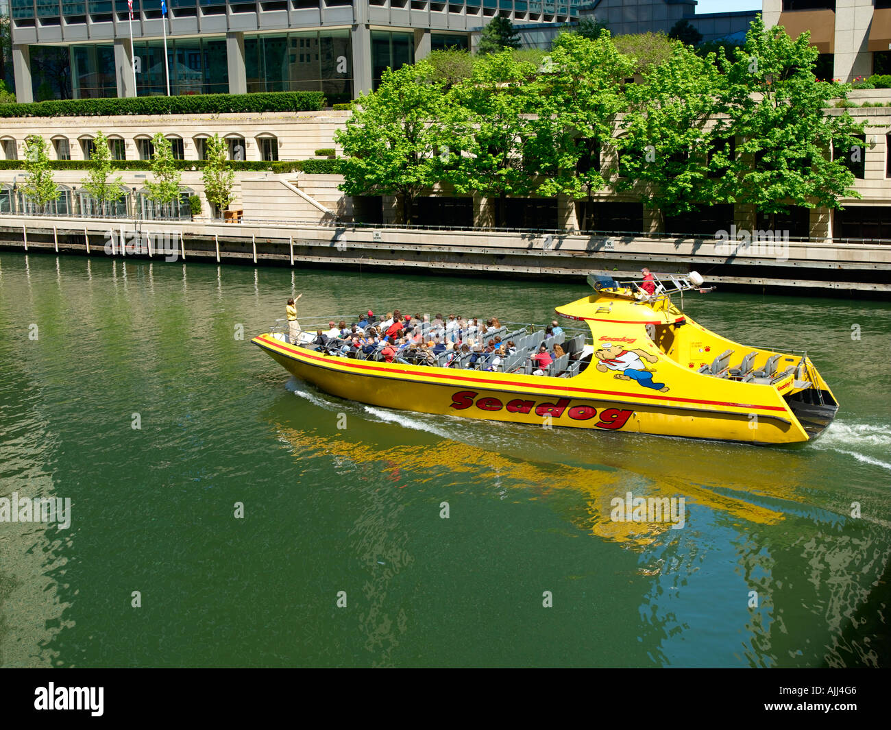 Chicago River, Excursion Boat Stock Photo - Alamy