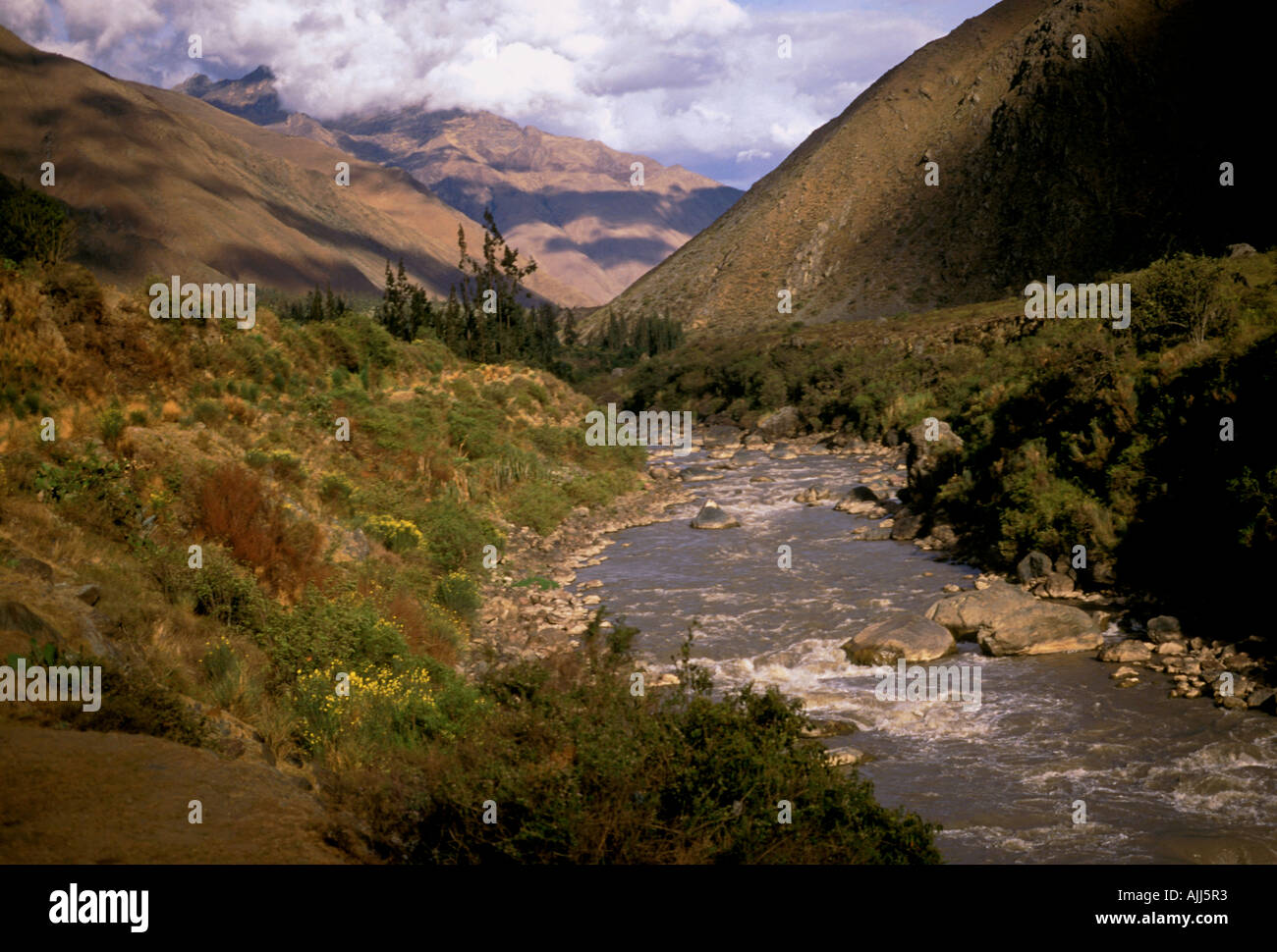 mountain landscape, Urubamba River, Urubamba Valley, Urubamba River ...