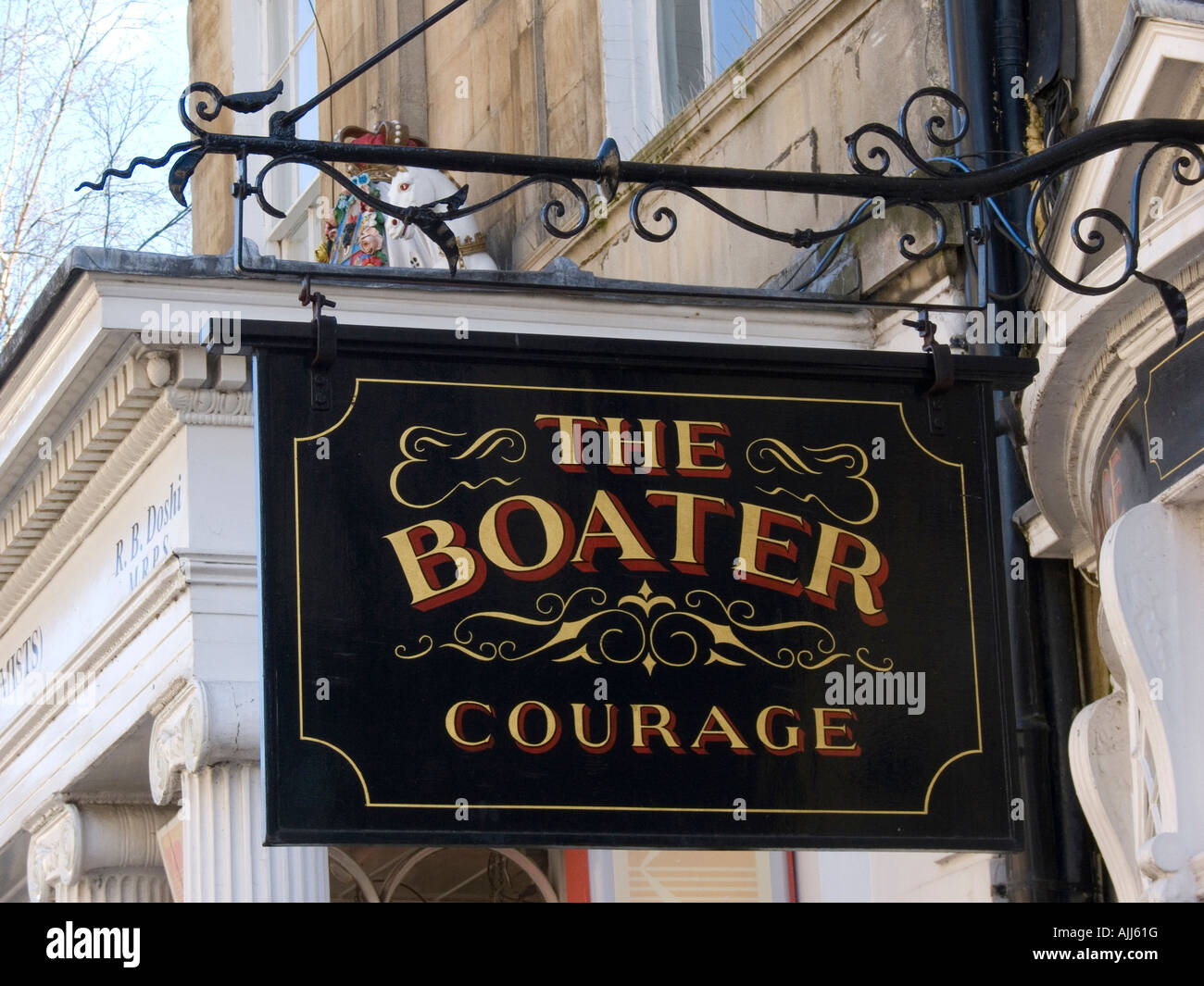 Courage beer sign hi-res stock photography and images - Alamy