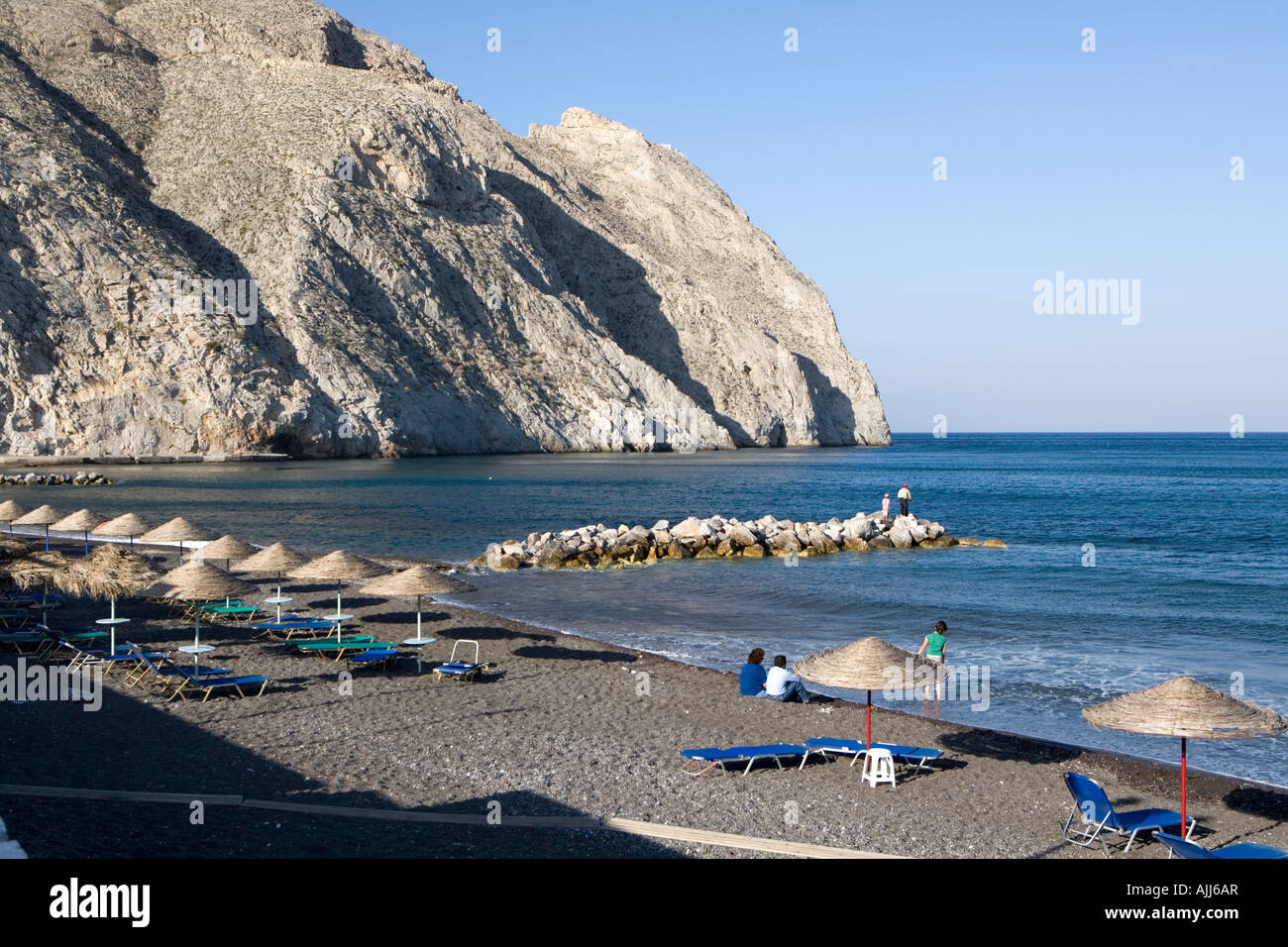 Perissa Beach Santorini Greece Stock Photo - Alamy