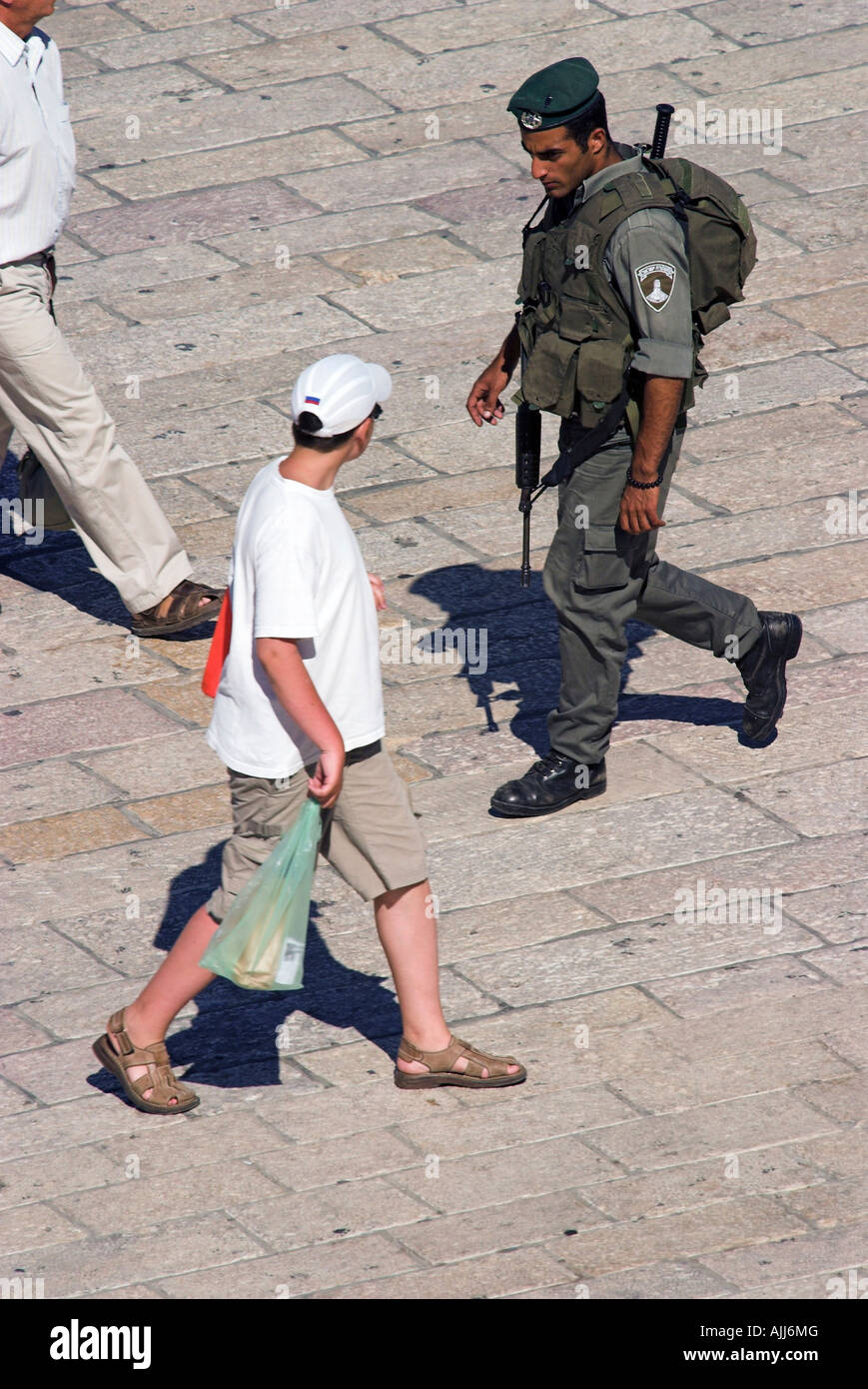 Israeli border police soldier hi-res stock photography and images - Alamy