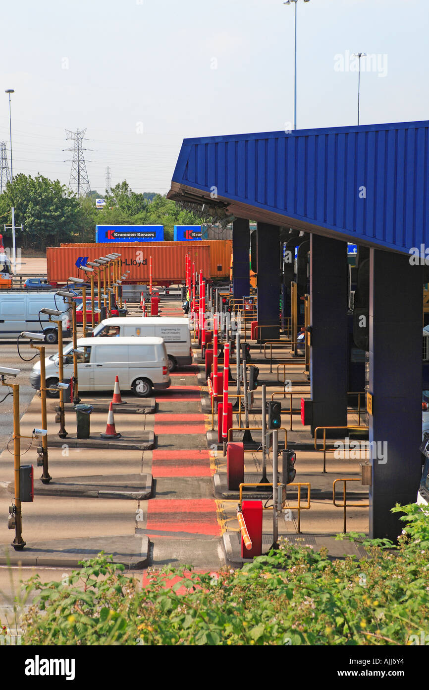 Kent, Queen Elizabeth Bridge, Toll Stock Photo - Alamy