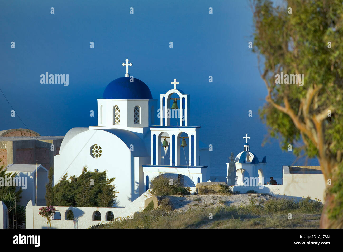 Pretty little church Exo Gonia Santorini Greece Stock Photo - Alamy