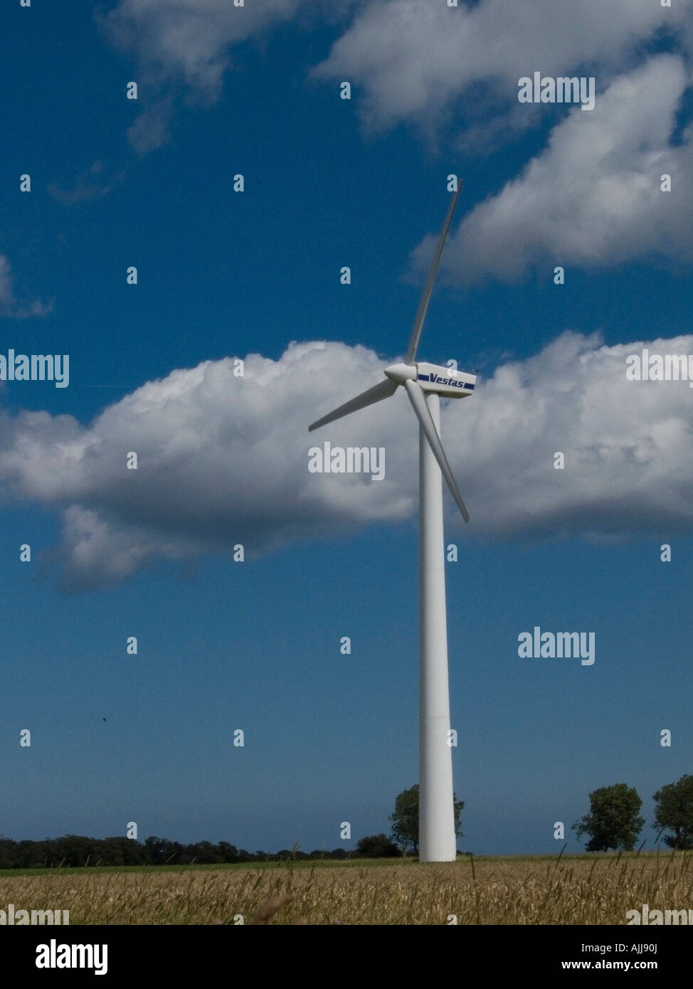 Norfolk wind farm hi-res stock photography and images - Alamy