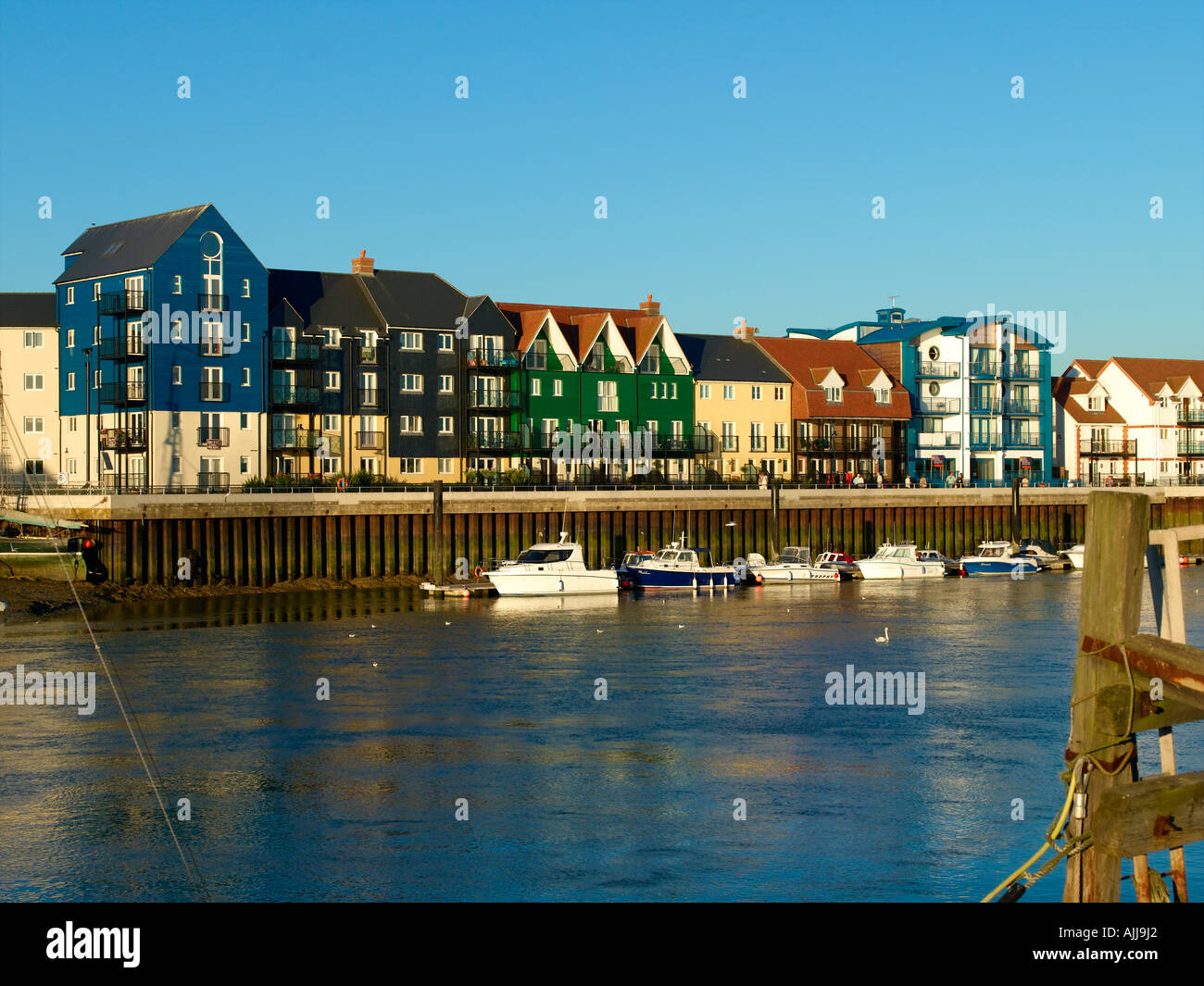 Littlehampton housing hi-res stock photography and images - Alamy