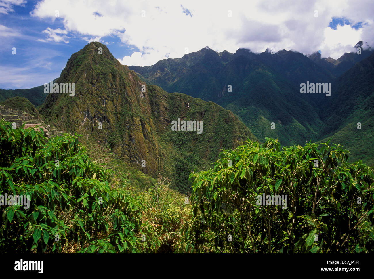 Urubamba River, Urubamba River Valley, Cordillera de Vilcabamba, Sacred ...