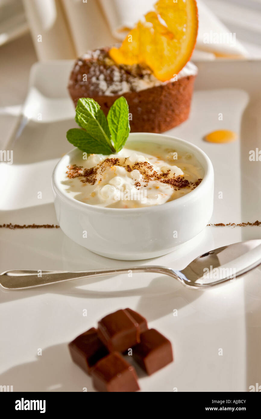 Dish tray hi-res stock photography and images - Alamy