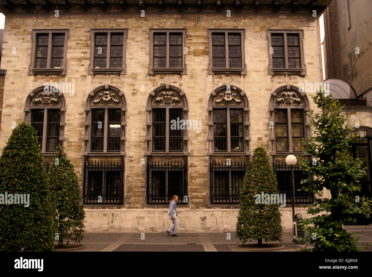 Belgian man walking past, Rubens House, Rubenshuis, home, Peter Paul ...